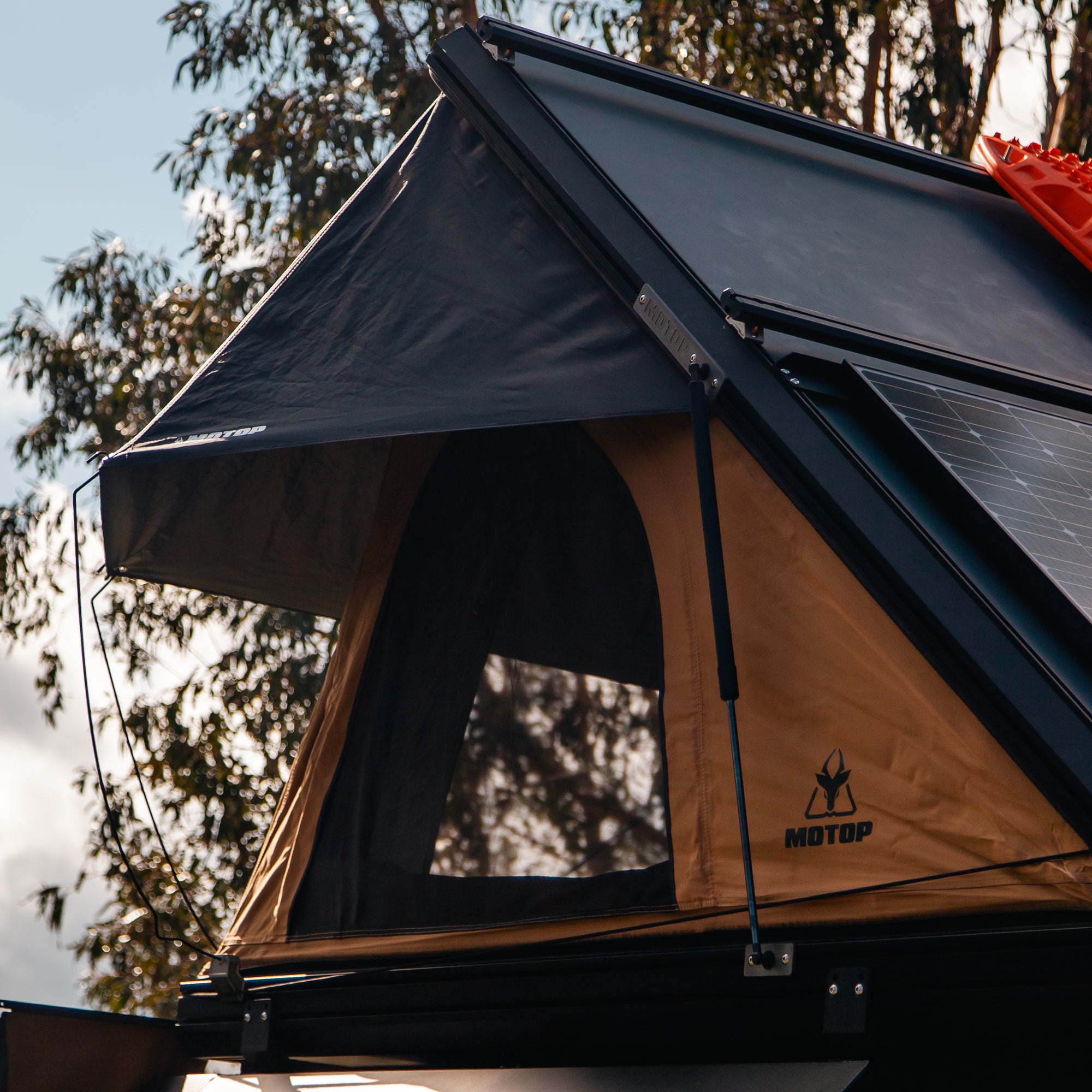 MT-135 Plus Roof Top Tent – Motop Australia